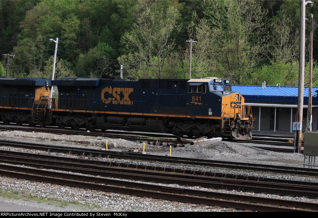 CSX 841